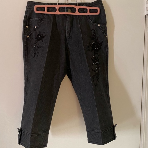 Chengjiao | Jeans | Capri Black Denim | Poshmark